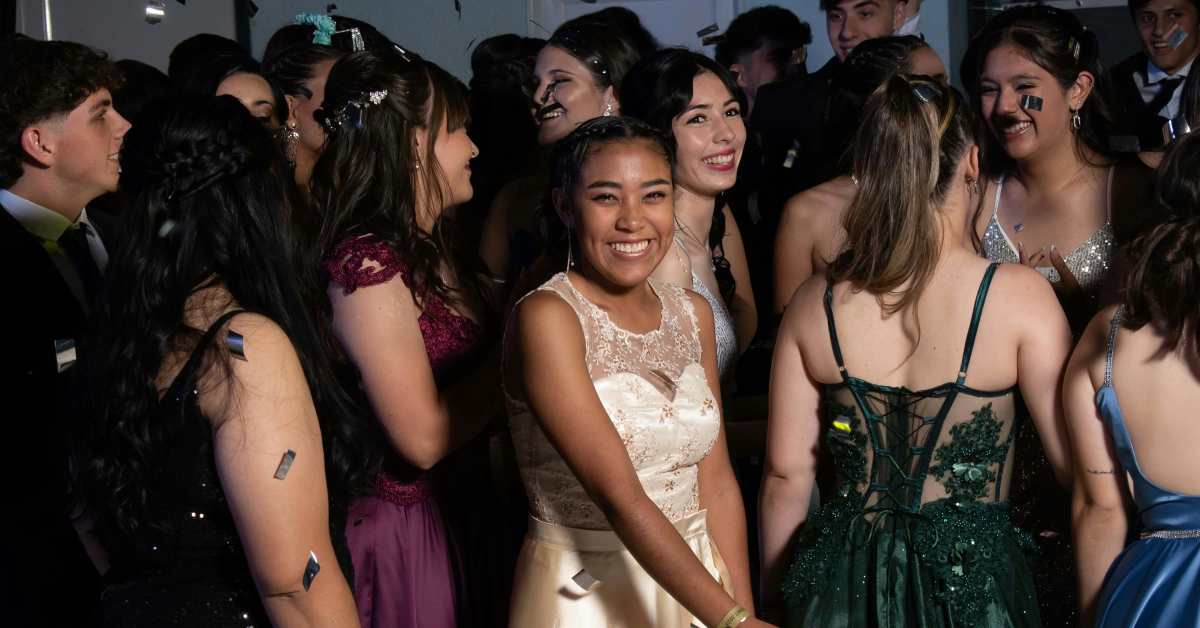 10 Tips in Finding the Perfect Prom Dress for You - LA Progressive
