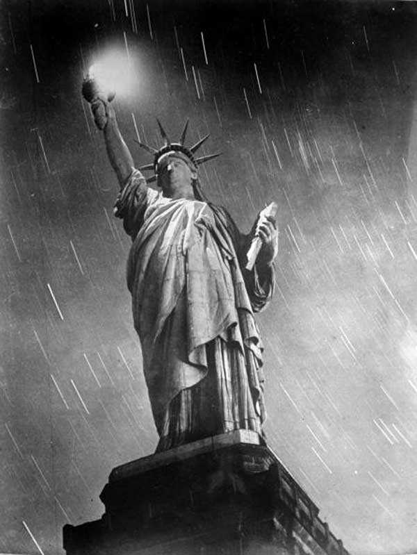 Statue of Liberty Weeping - LA Progressive