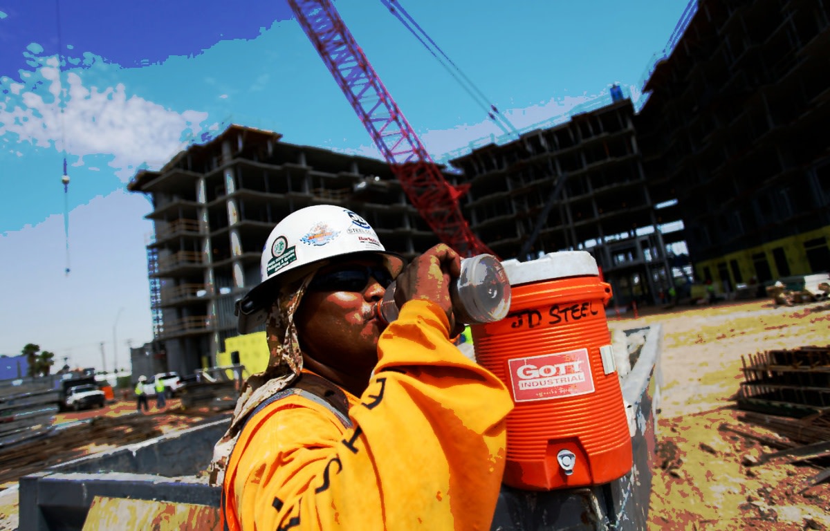 Heat Wave Shows Climate Change Is a Workers' Rights Issue - LA Progressive