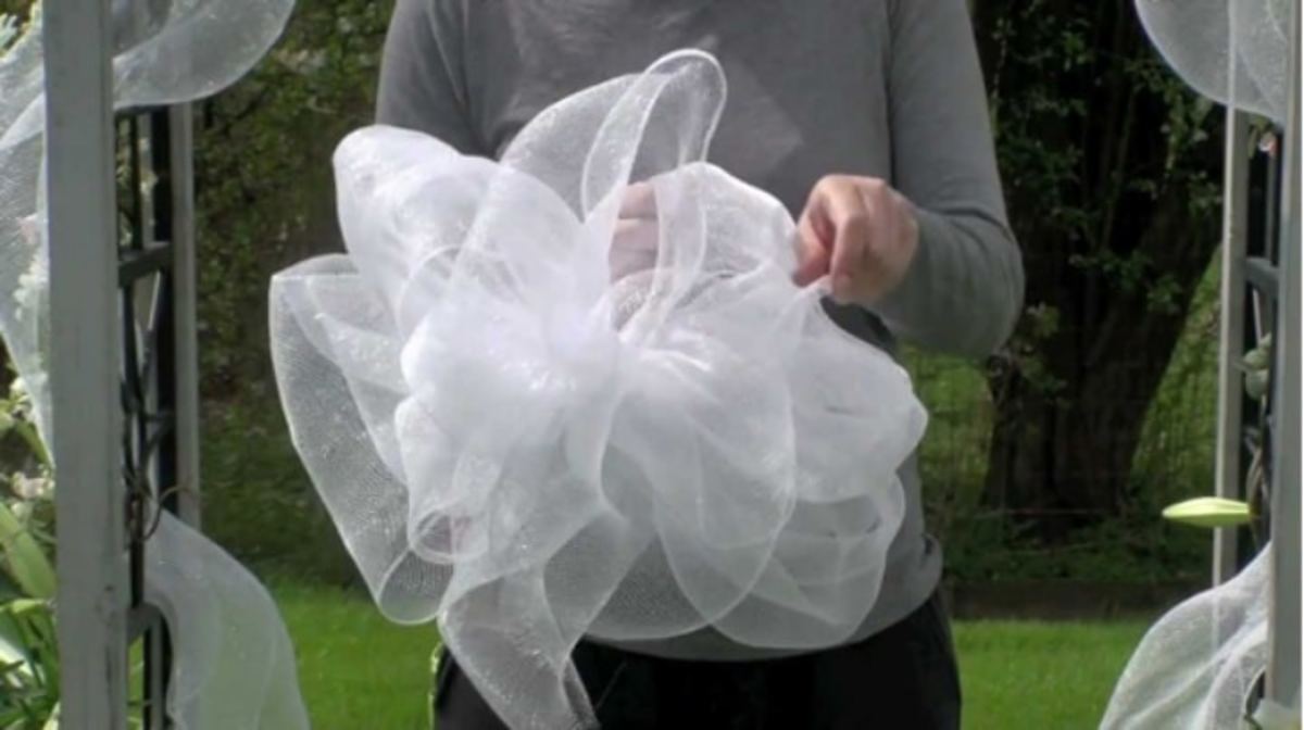 9 Fabulous Craft Pieces You Can Make Using Deco Mesh for Any Occasion ...