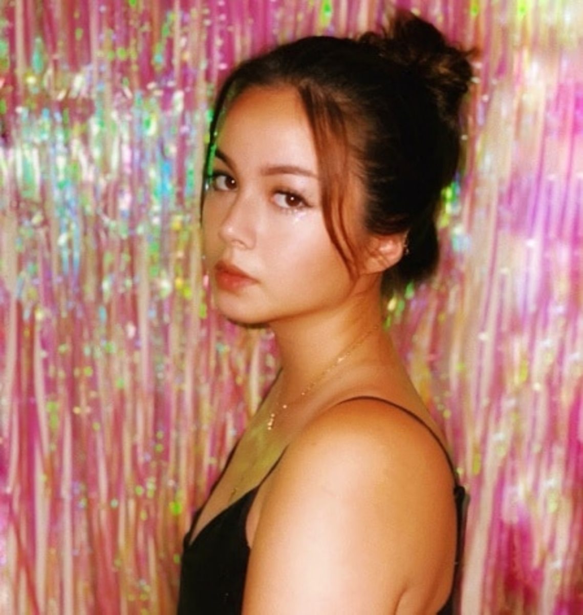 Stanford Student Mia Bahr Wins Hearts With Her New Album - LA Progressive