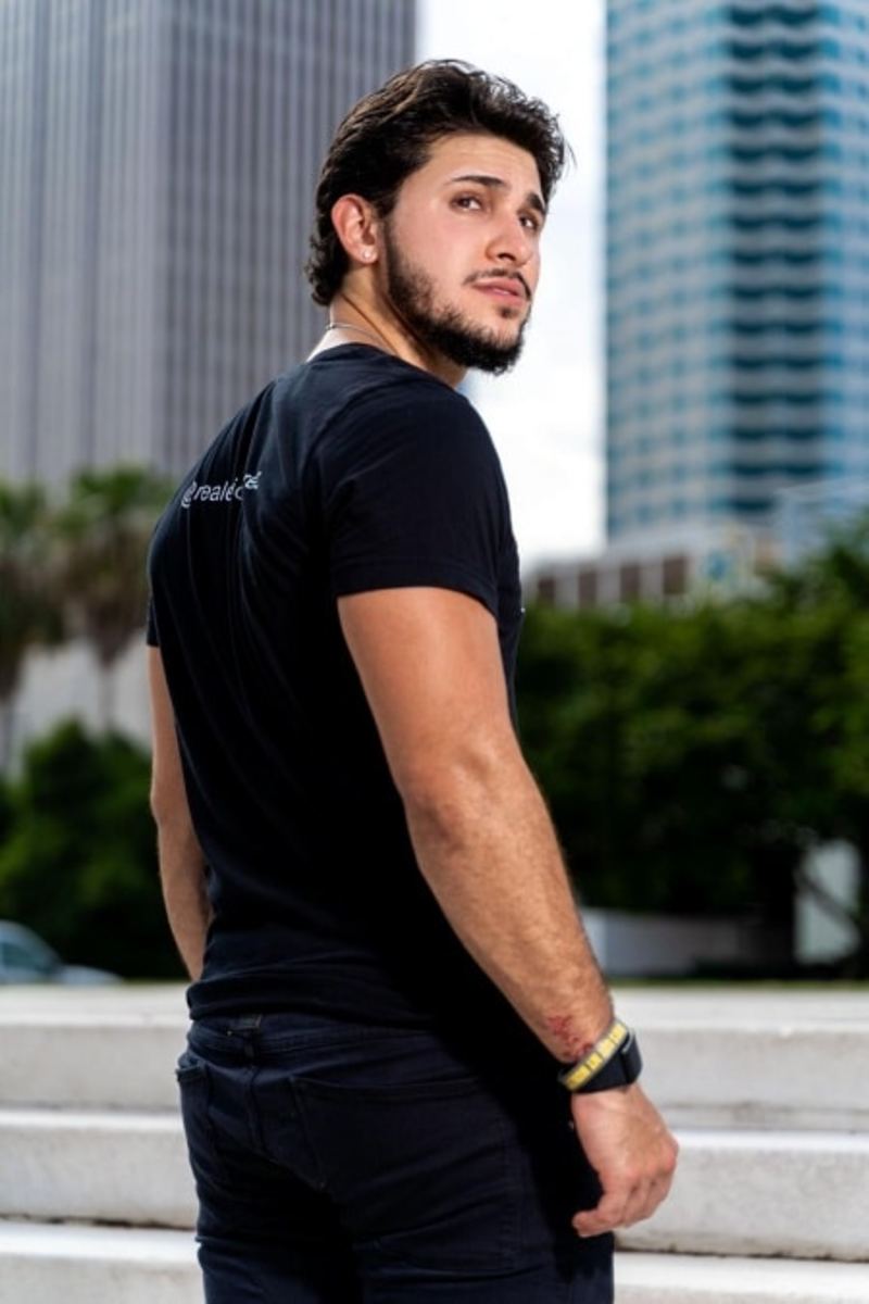 Entrepreneur Erick Alvarez is empowering influencers to scale up with ...