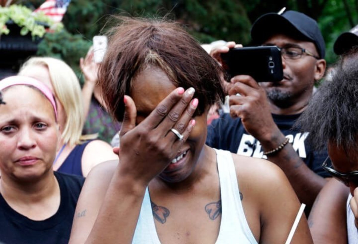 Alton Sterling Philando Castile Lynched La Progressive