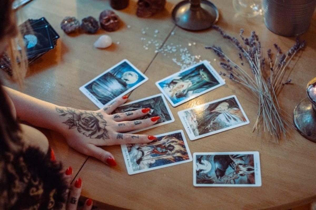 Tarot Reading and the Psychology Behind It - LA Progressive