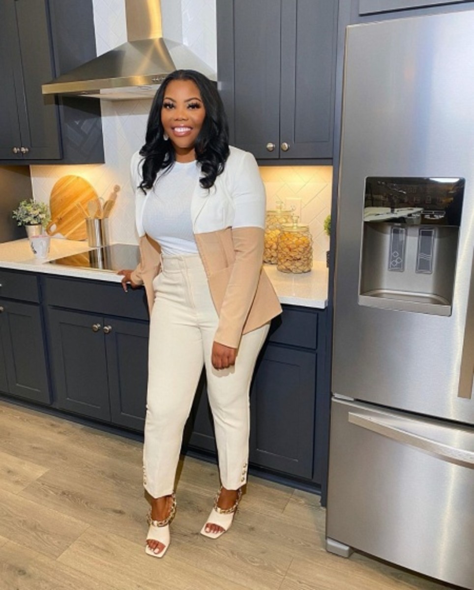 How Real Estate Entrepreneur Kendra Conyers Manages Kendra Conyers ...