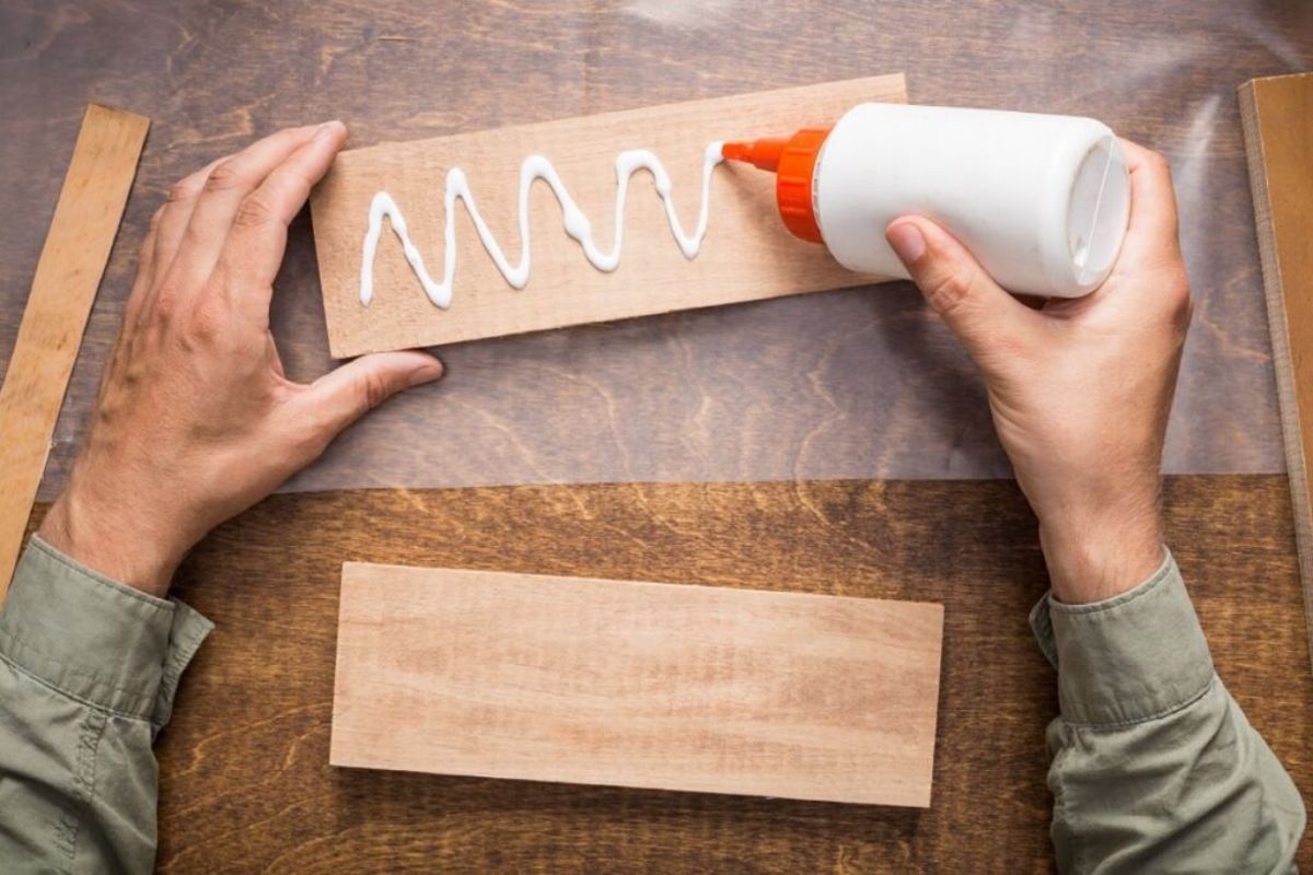 Glueing wood together store
