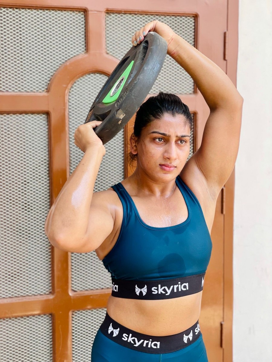 Rounak Gulia, a wrestling champion, breaks prejudice against married ...