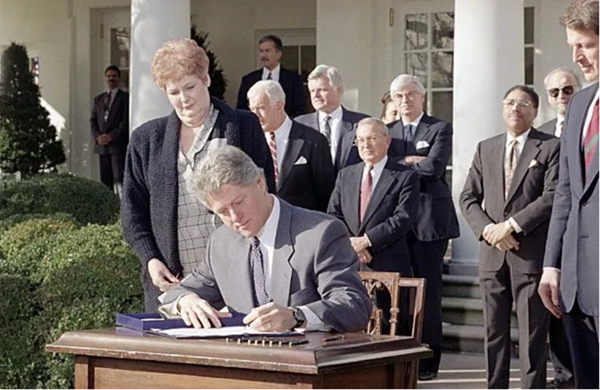 No Paid Sick Leave for Too Many Americans - LA Progressive