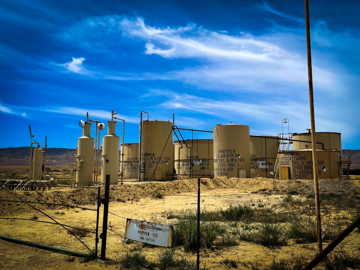 California Oil Country: Sporadic Monitoring of Emissions Adds to Air ...