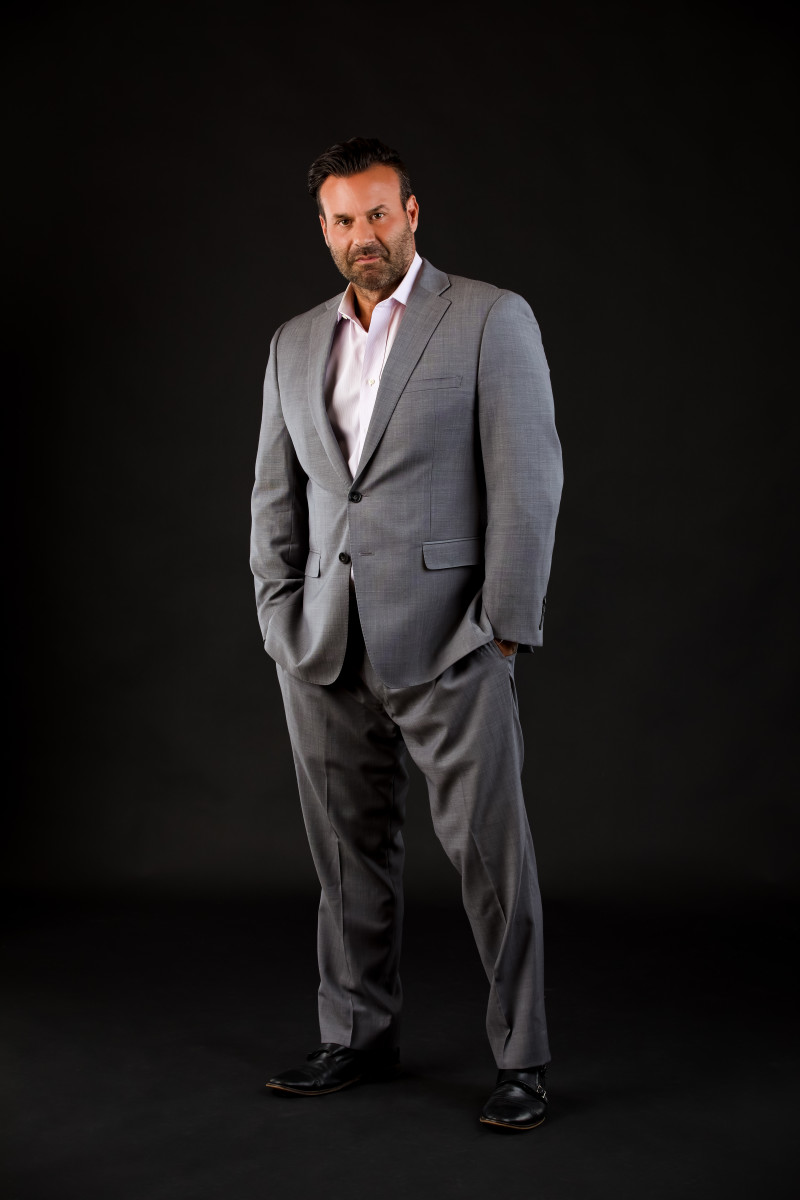 From NYPD Officer to Security Guard, Actor, and Social Influencer ...