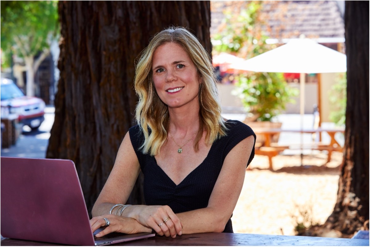 Laura Linn Knight: A Compassionate Voice in Parenting - LA Progressive