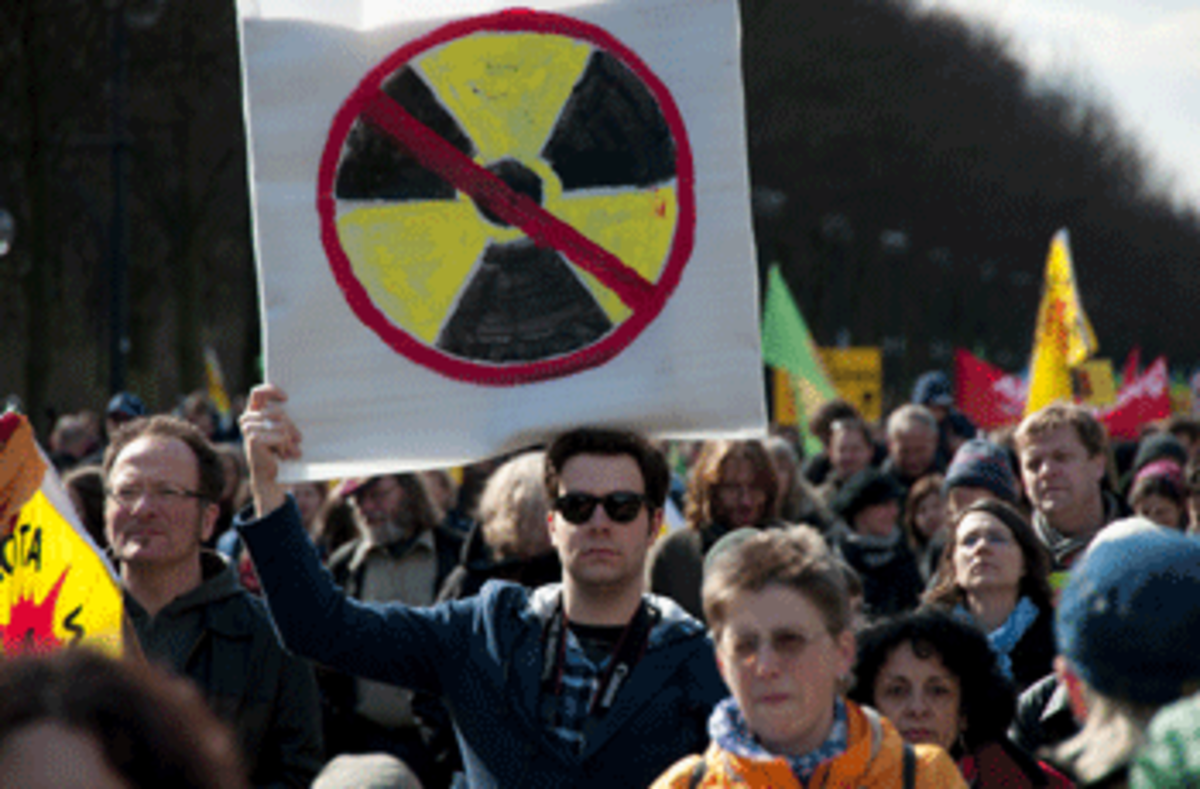 Kansas City, Here It Comes: A New Nuclear Weapons Plant! - LA Progressive